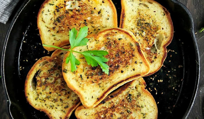 Skillet Toasted Garlic Bread - Sandra's Easy Cooking