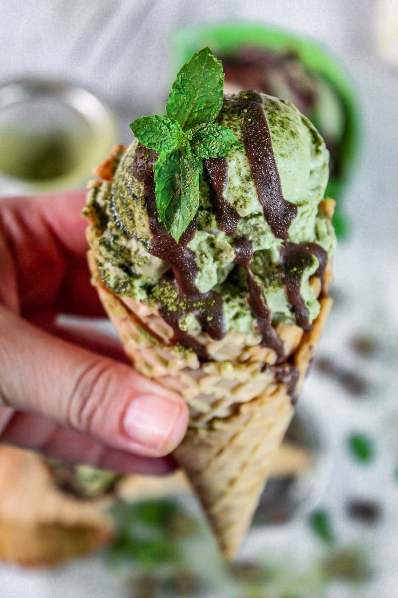 Matcha Ice Cream with Dark Chocolate • Sandra's Easy Cooking