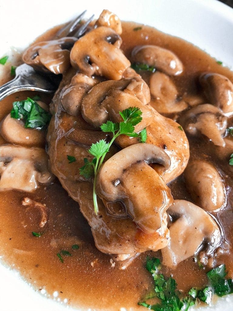 Easy Chicken Marsala Recipe • Sandra's Easy Cooking One Pot Meals